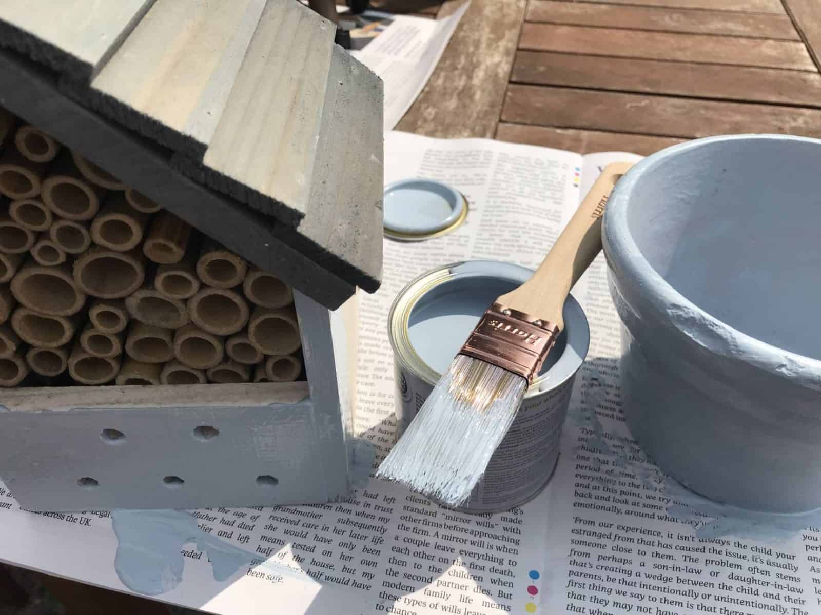 How to upcycle a terracotta pot - a simple tutorial for upcyclers