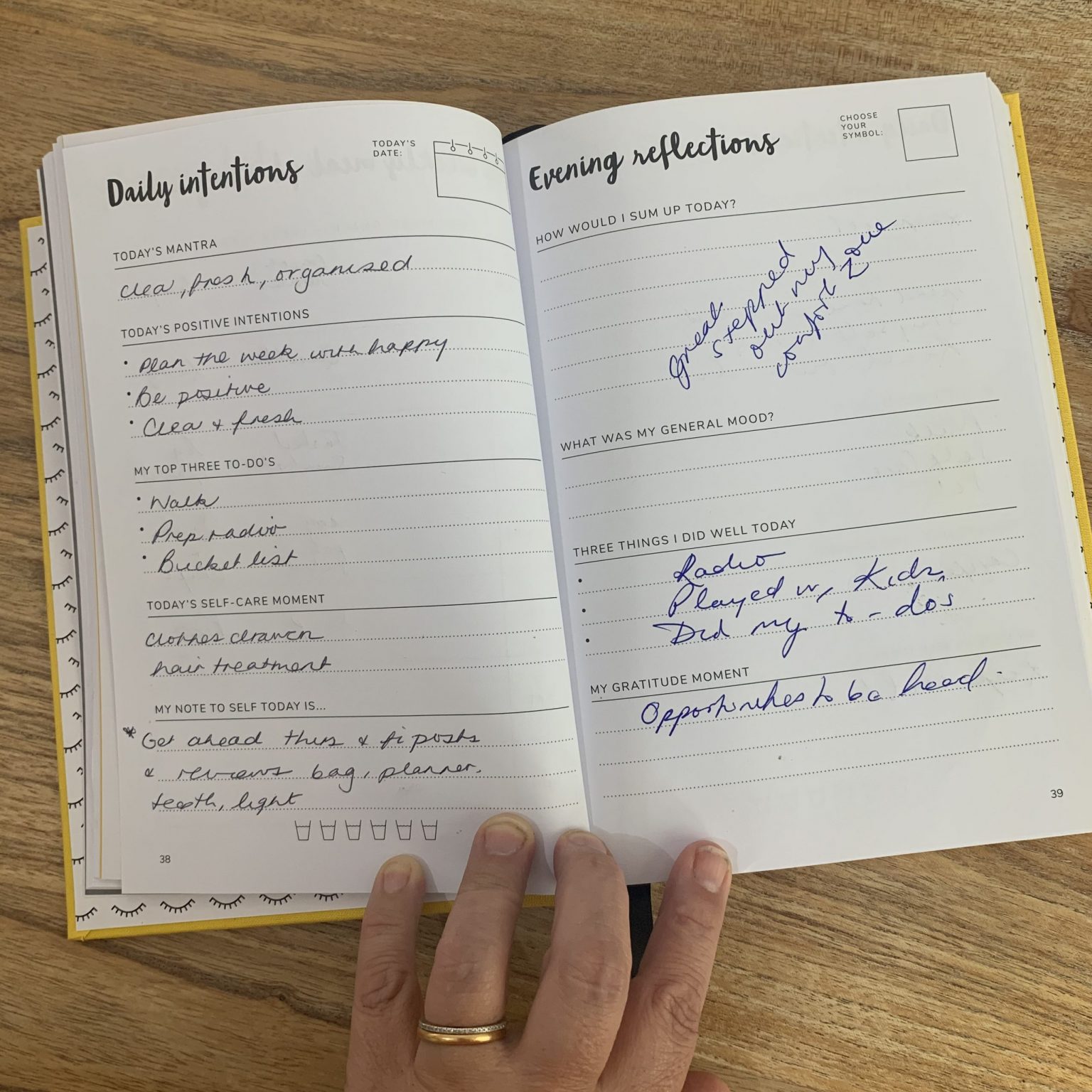 Positive Planner Review & How it can Help you Be Happier