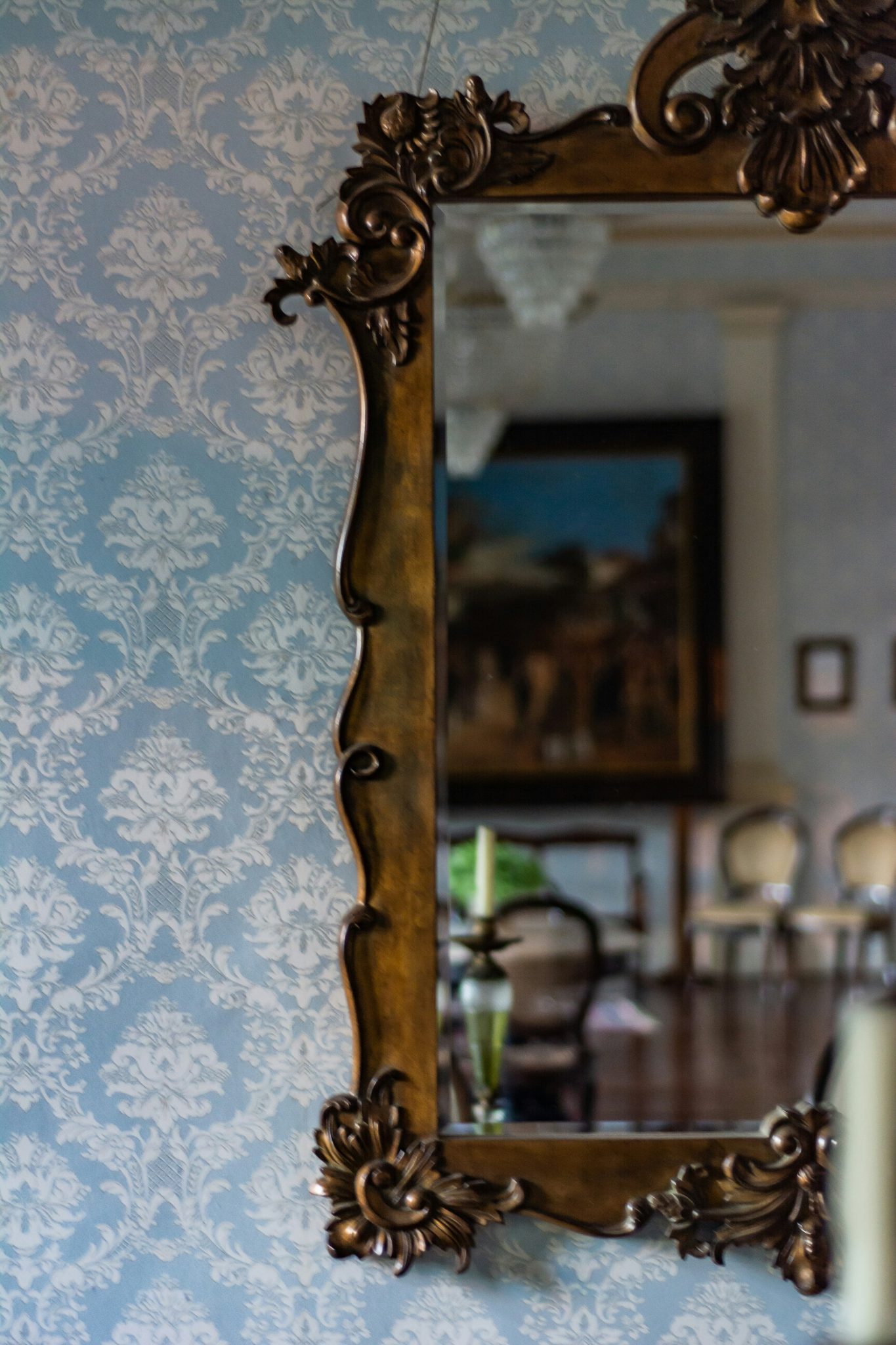7 ways to bring Vintage Maximalism into your Home Décor
