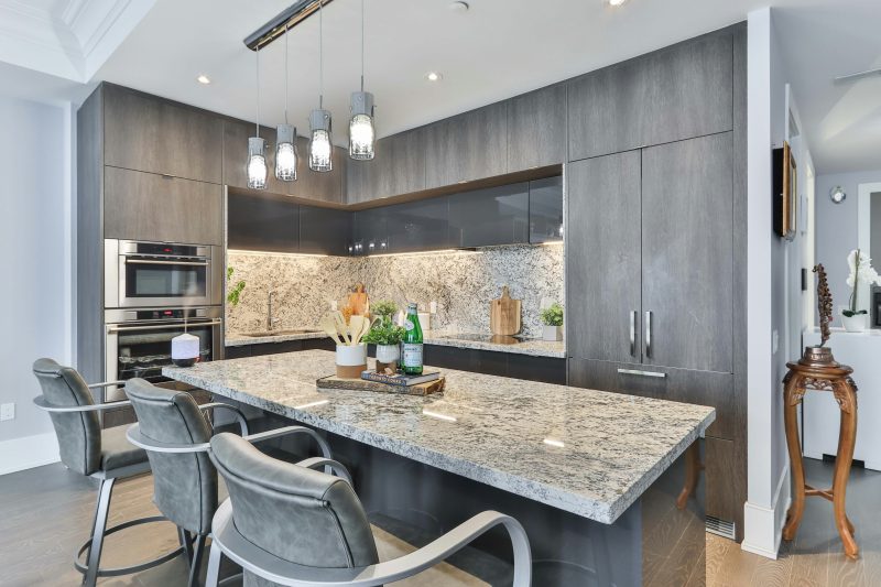 How to Glam Up a Kitchen