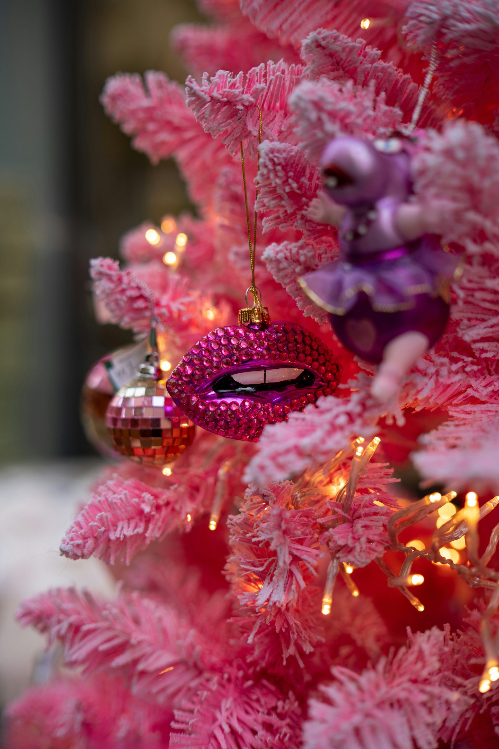 How to Style a Pink Christmas Tree - Colourful Tree Ideas