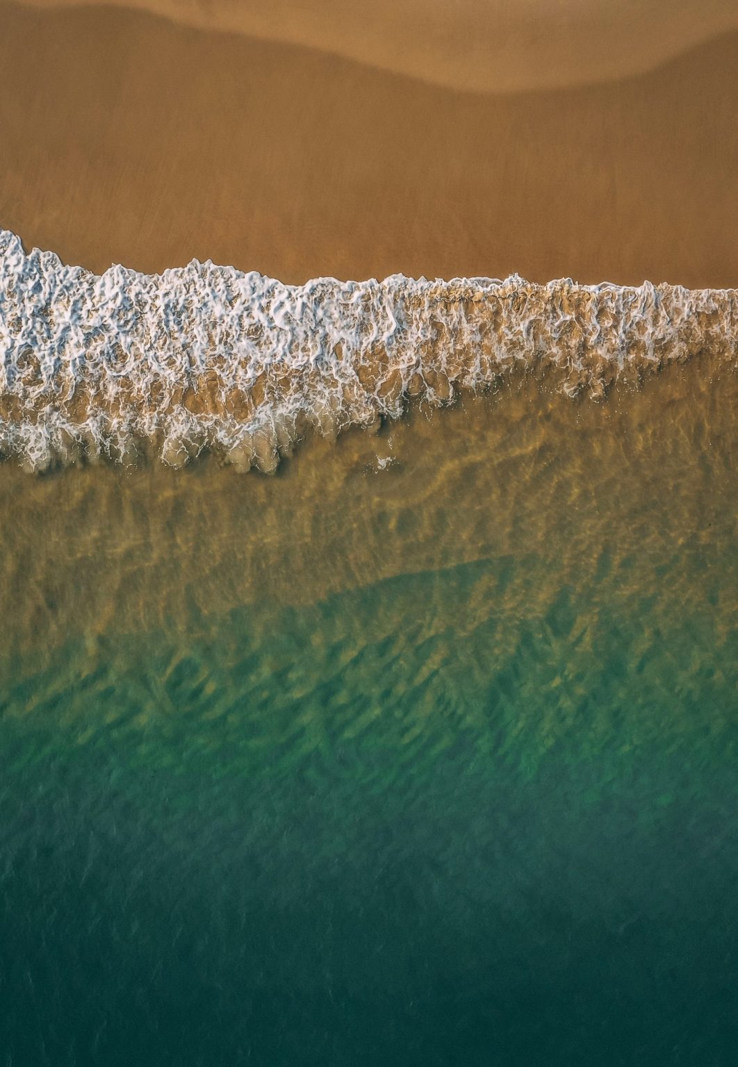 15 Ocean Color Palette Ideas for a Coastal-Inspired Home in 2026