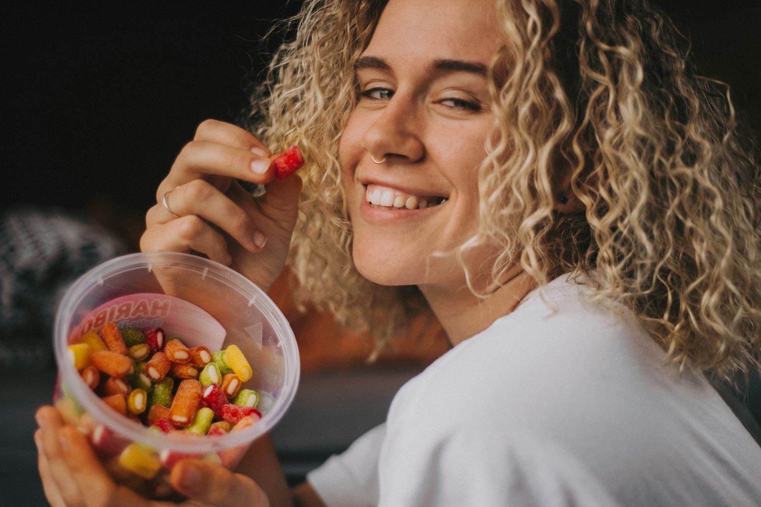 The Art of Mindful Snacking for Better Wellbeing